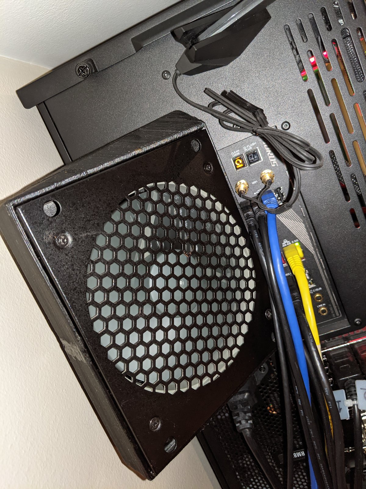 Adding cooling to the Lian Li PC-O11 Dynamic hard drive cage – blog ...
